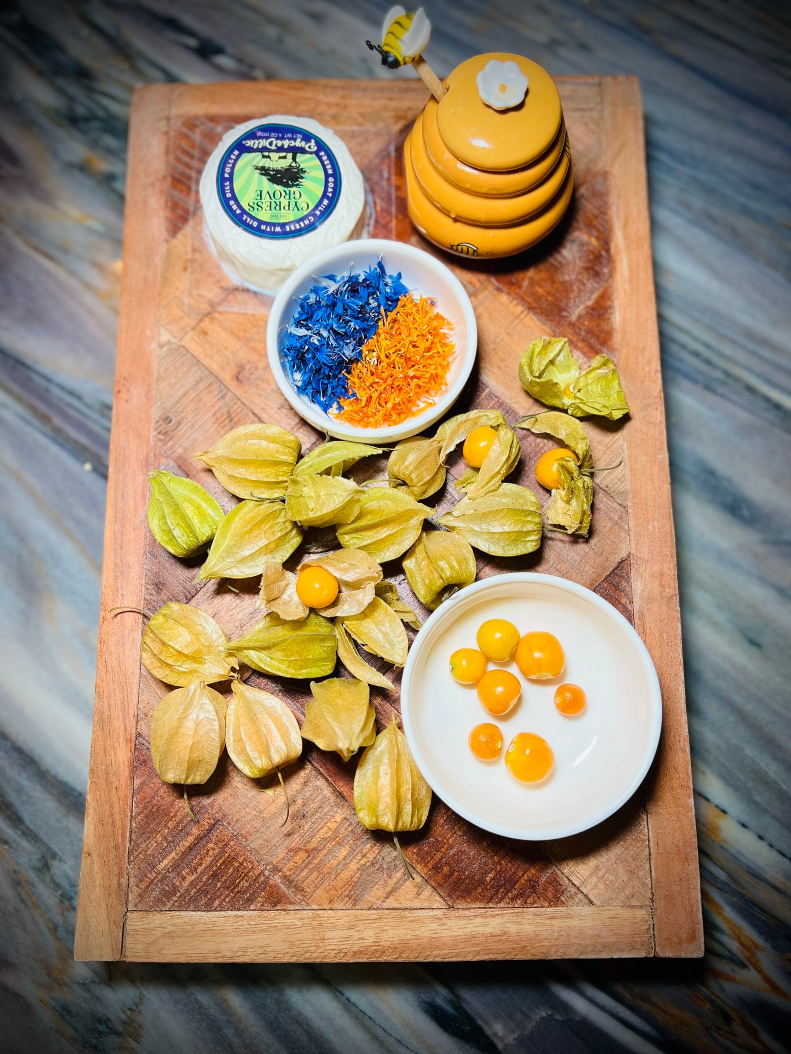 Golden Berry & Goat Cheese Recipe: Quick & Easy Appetizer for Winter